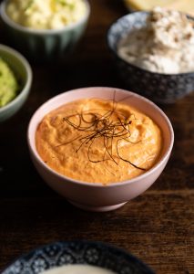 9 Dips zu Raclette & Fondue aus 11 Zutaten